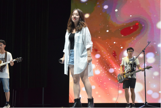 【迎新季】青春正起航 财情更流长——2017级迎新晚会顺利举办